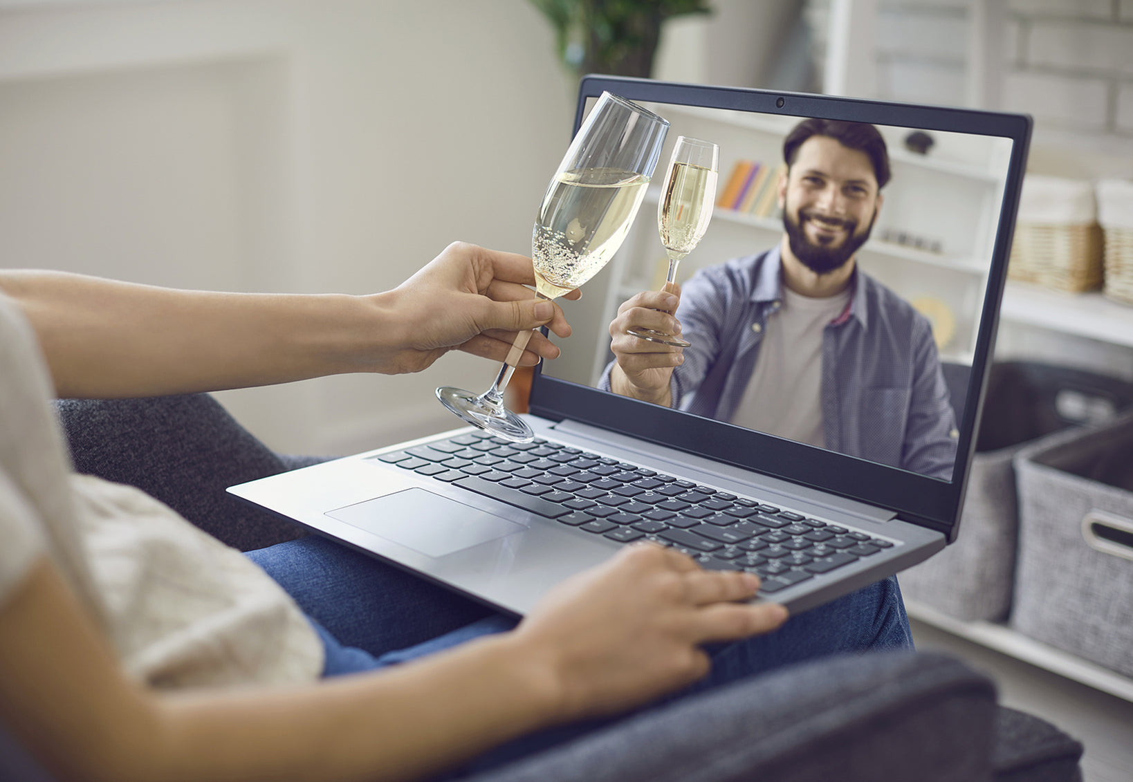 Online Dating Tips For A Pandemic | Date Ideas In 2020 | PinkCherry